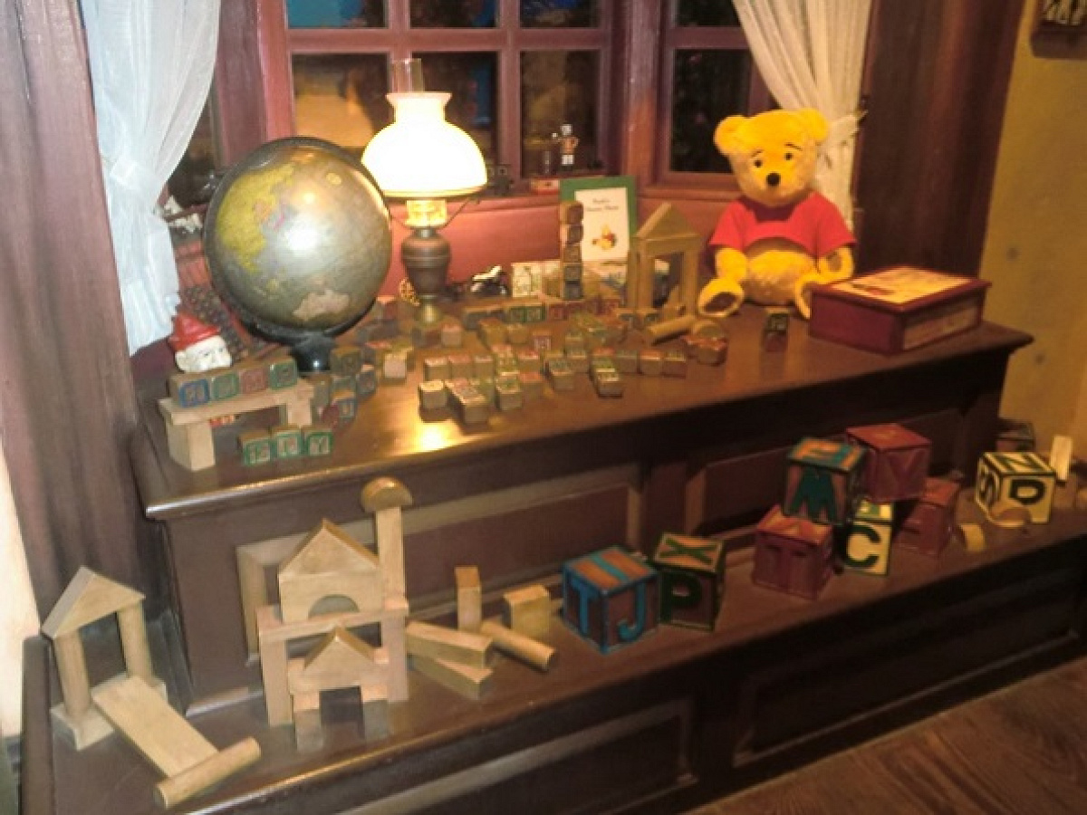 ハニーハントのクリストファー・ロビンのお部屋| キャステル | CASTEL ディズニー情報