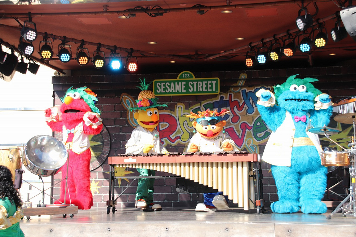 セサミストリート・リズム・アライブ| キャステル | CASTEL ディズニー情報